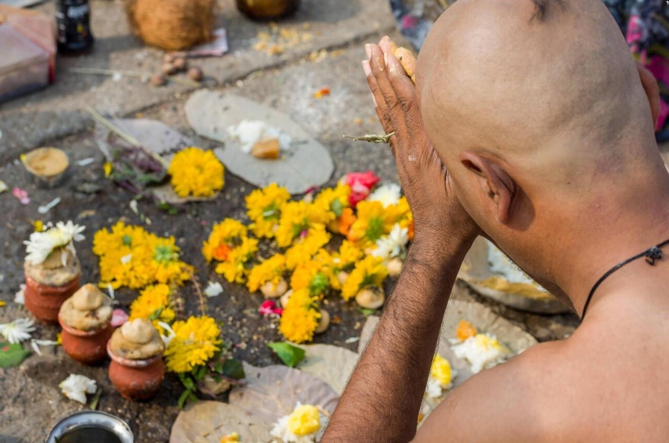 Best Pandit For Asthi Visarjan In Varanasi | Vedaangam